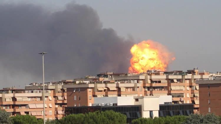 Explozie la rafinăria Lukoil. Un bărbat a fost ranit. Anunțul ISU ...