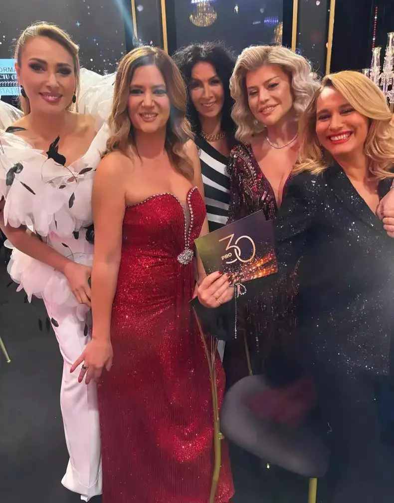 Stiri Directe - Mihaela Rădulescu revine pe micile ecrane. În ce ...